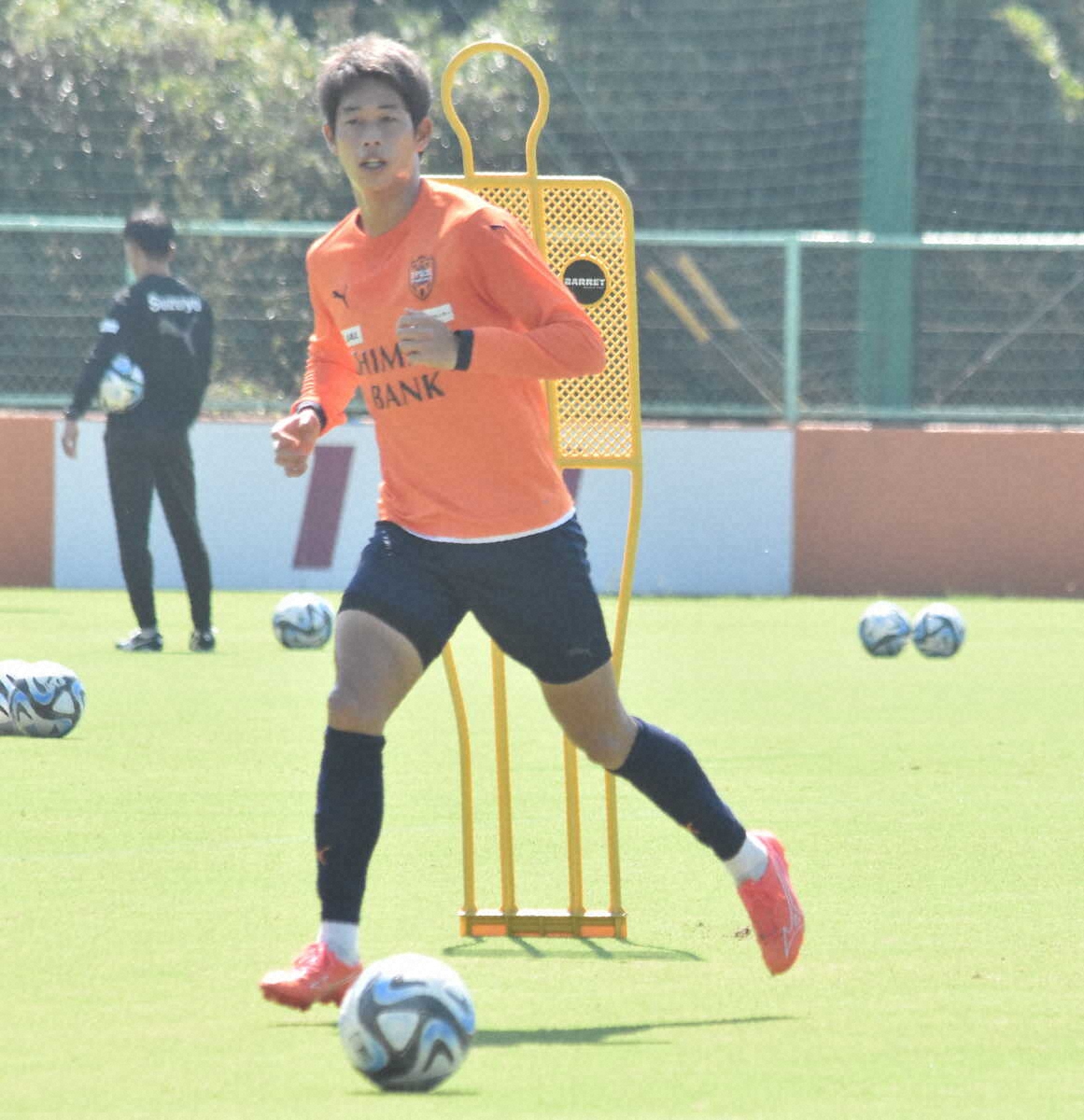 名古屋がJ2清水MF中山克広＆浦項DFハ・チャンレ獲得 柏MF椎橋慧也には正式オファー (2023年12月16日掲載) - ライブドアニュース