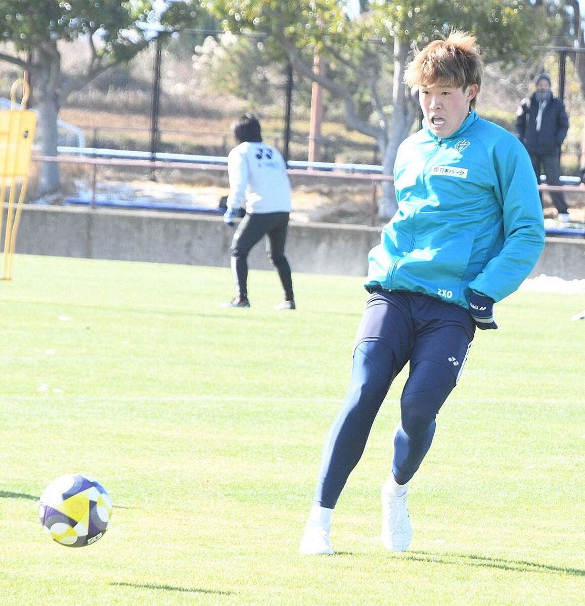 今季初勝利へ先発4人変更 26歳DFが待望のJ1デビューへ 元スイス代表ベンカリファがベンチ入り【アビスパ福岡スタメン】 - ライブドアニュース