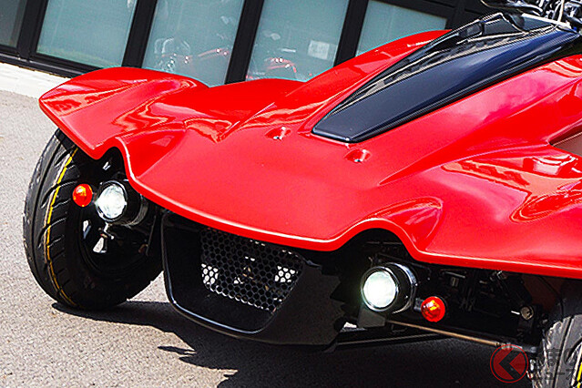 【画像】「2人乗り」も可能！ 斬新フェイスの「丸目2灯」モデルを実車展示！ 日本製の「リバーストライク」とは 2/2 - ライブドアニュース
