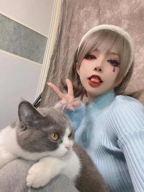 コスプレイヤー622がオッドアイセルフィー公開 - ライブドアニュース