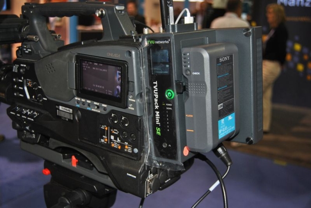 [NAB2013:TVU networks]カメラにマウントできるタイプのTVUPackも登場 - ライブドアニュース