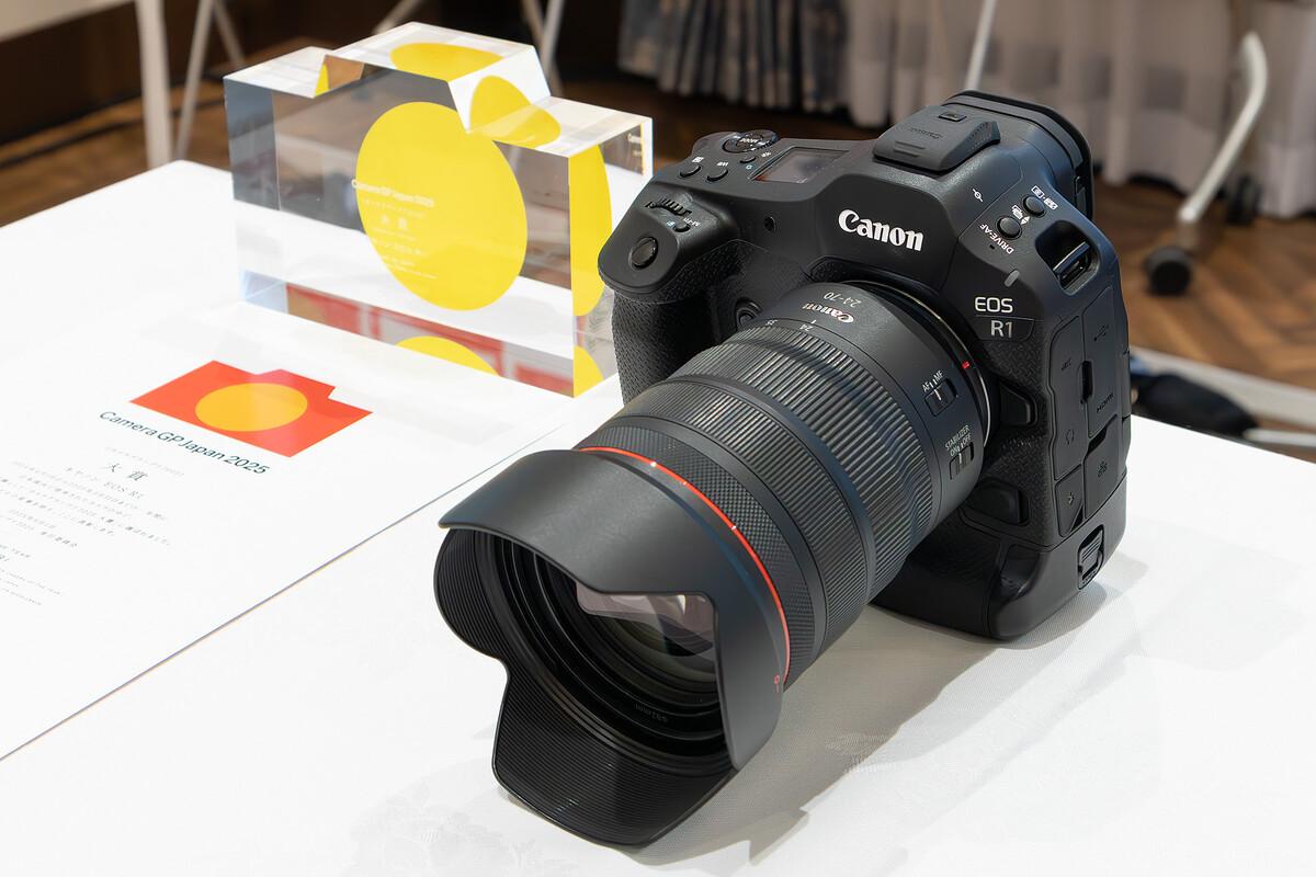 【画像】「カメラグランプリ2025」贈呈式が開催 キヤノンEOS R1が大賞 レンズ賞はソニーFE 28-70mm F2 GMも 3/12 ...