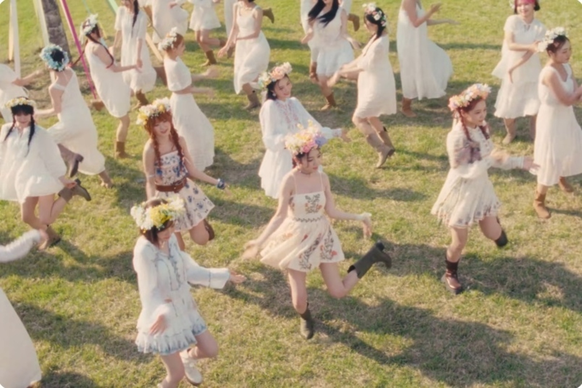 Red Velvet、タイトル曲「Cosmic」MV公開…神秘的な雰囲気 (2024年6月24日掲載) - ライブドアニュース