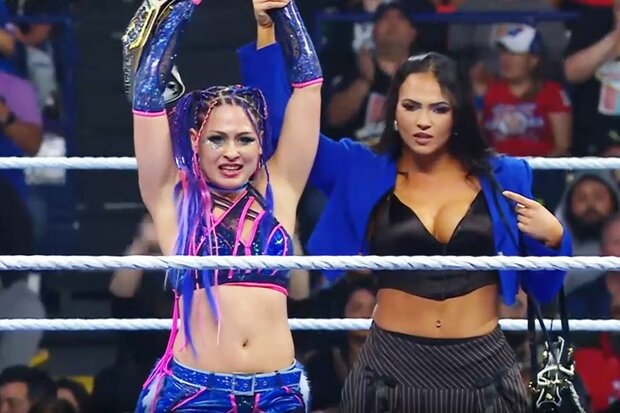 【WWE】ジュリア 挑戦者ミチン相手にUS王座V2…代理人キアナが〝姑息〟なアシスト - ライブドアニュース