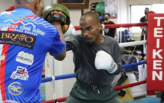 岩田の挑戦受けるWBOライトフライ級王者ゴンサレスが公開練習 来日2度目「日本食おいしい」 - ライブドアニュース