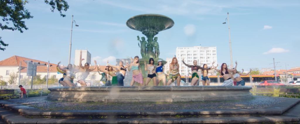 【画像】KISS OF LIFE、新曲「Sticky」MV公開…サマーソングで新たな魅力を披露 2/2 - ライブドアニュース