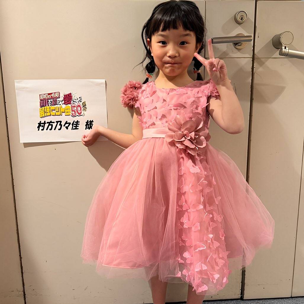 「すっかりお姉さんに」2歳半で衝撃デビュー〝ののちゃん〟の近影に大反響「オンまゆ、可愛い」「大きくなって」「変顔！」 - ライブドアニュース