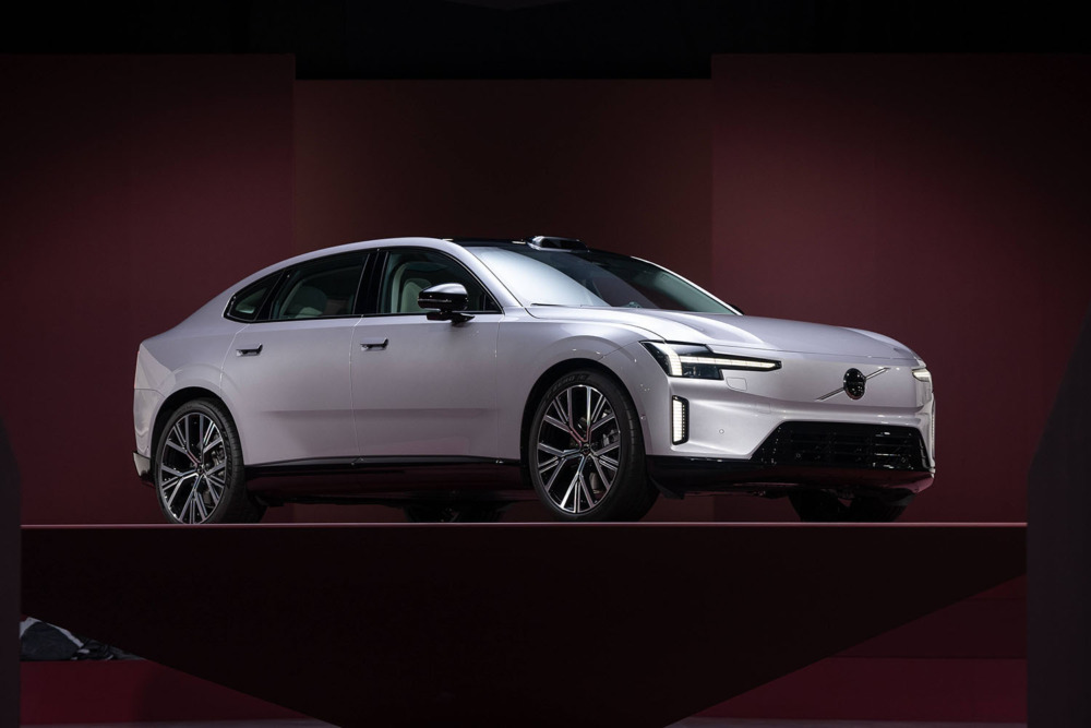 【セダン？ クーペ？ SUV？】ボルボのEVフラッグシップ、ES90登場 2026年にかけ順次世界展開 - ライブドアニュース