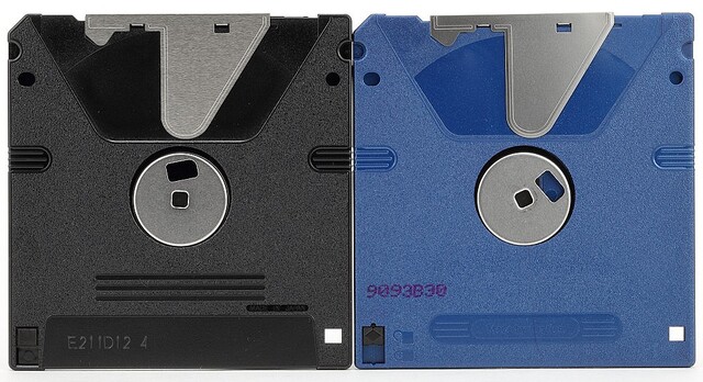 容量が2倍になったSuperDiskの後継「SuperDisk 240MB」：スイートメモリーズ File078 - ライブドアニュース