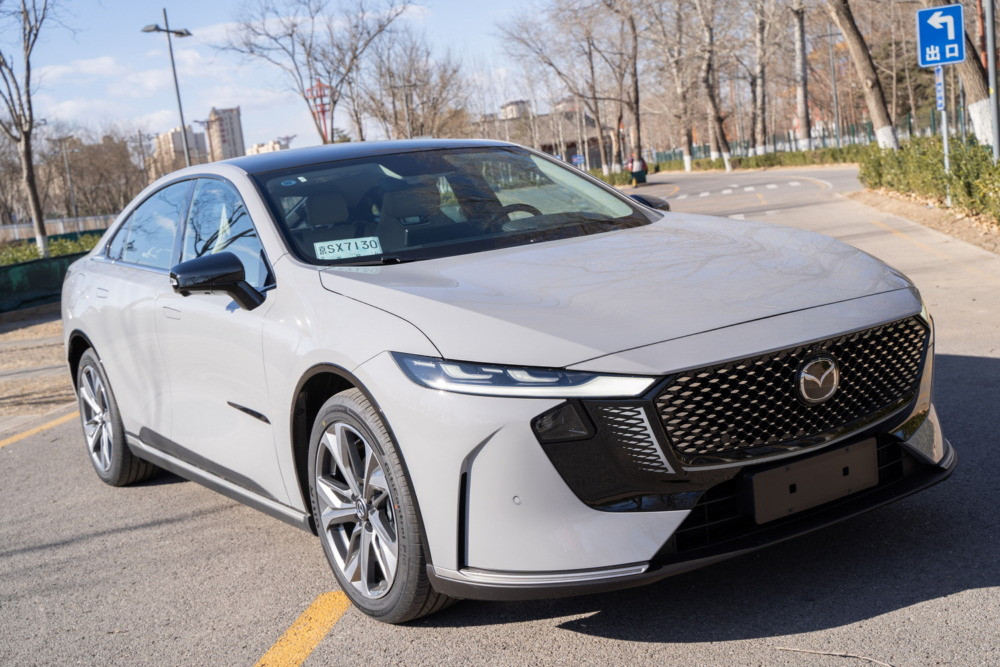【中国で現地取材】マツダの新型EVセダン、EZ-6に初乗り！ディーラーでも生の声を聞く - ライブドアニュース