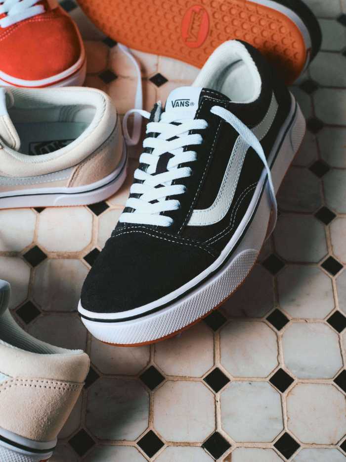 【VANS】00年代に発売したシューズ“V2000. NEW JAZZ”が復刻☆ - Peachy - ライブドアニュース