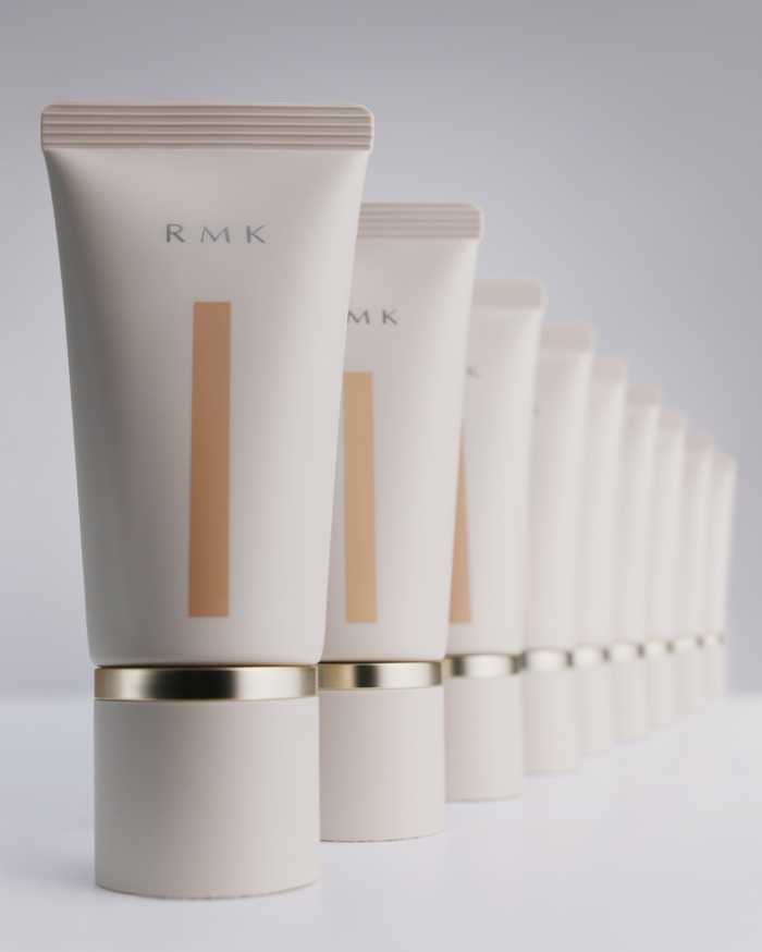 【RMK】内から輝くようなツヤ肌へ、新クリームファンデーションが誕生♡ - Peachy - ライブドアニュース