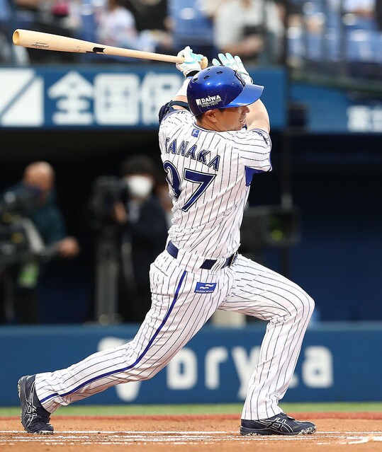 【画像】DeNA・田中浩康コーチ〝ウニ作戦〟成功 五十嵐亮太氏の140キロを中前打！！ OB1打席対決 - ライブドアニュース