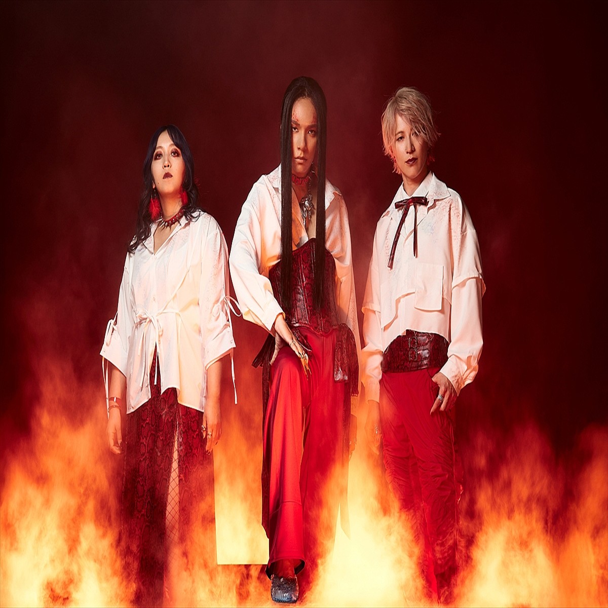 女王蜂、全国13カ所まわるホールツアー『PERSONAL DISTANCE』4月より開催 チケットFC先行開始も (2025年12月25日掲載 ...