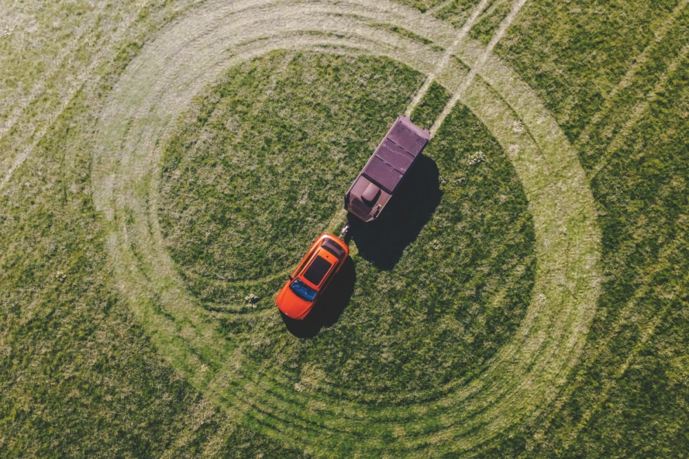 一緒に荒野へ連れてって オフロード＆ラグジュアリーなキャンピングトレーラー ブルーダーEXP-7（1） - ライブドアニュース