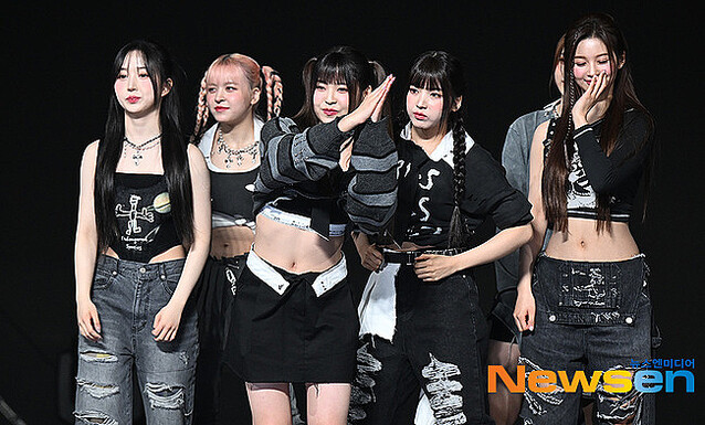 【画像】【PHOTO】NMIXX、3/29放送「SHOW CHAMPION」でデビュー後初の1位を獲得！涙するメンバーも 14/30 - ライブドアニュース