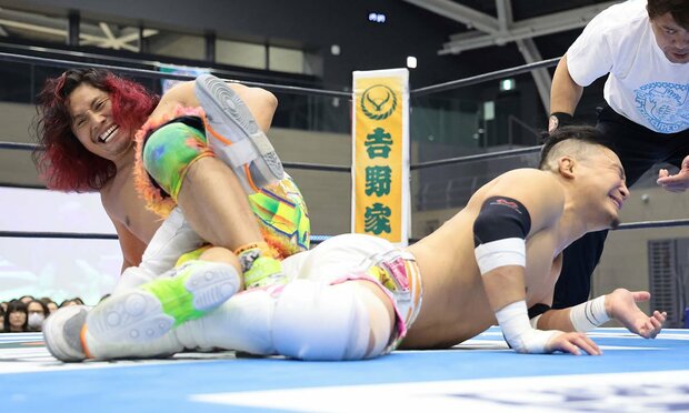 【新日本・BOSJ】高橋ヒロム KUSHIDAに快勝＆新世代に対抗心「簡単に超えさせるわけにはいかない」 (2025年5月10日掲載) - ライブドアニュース