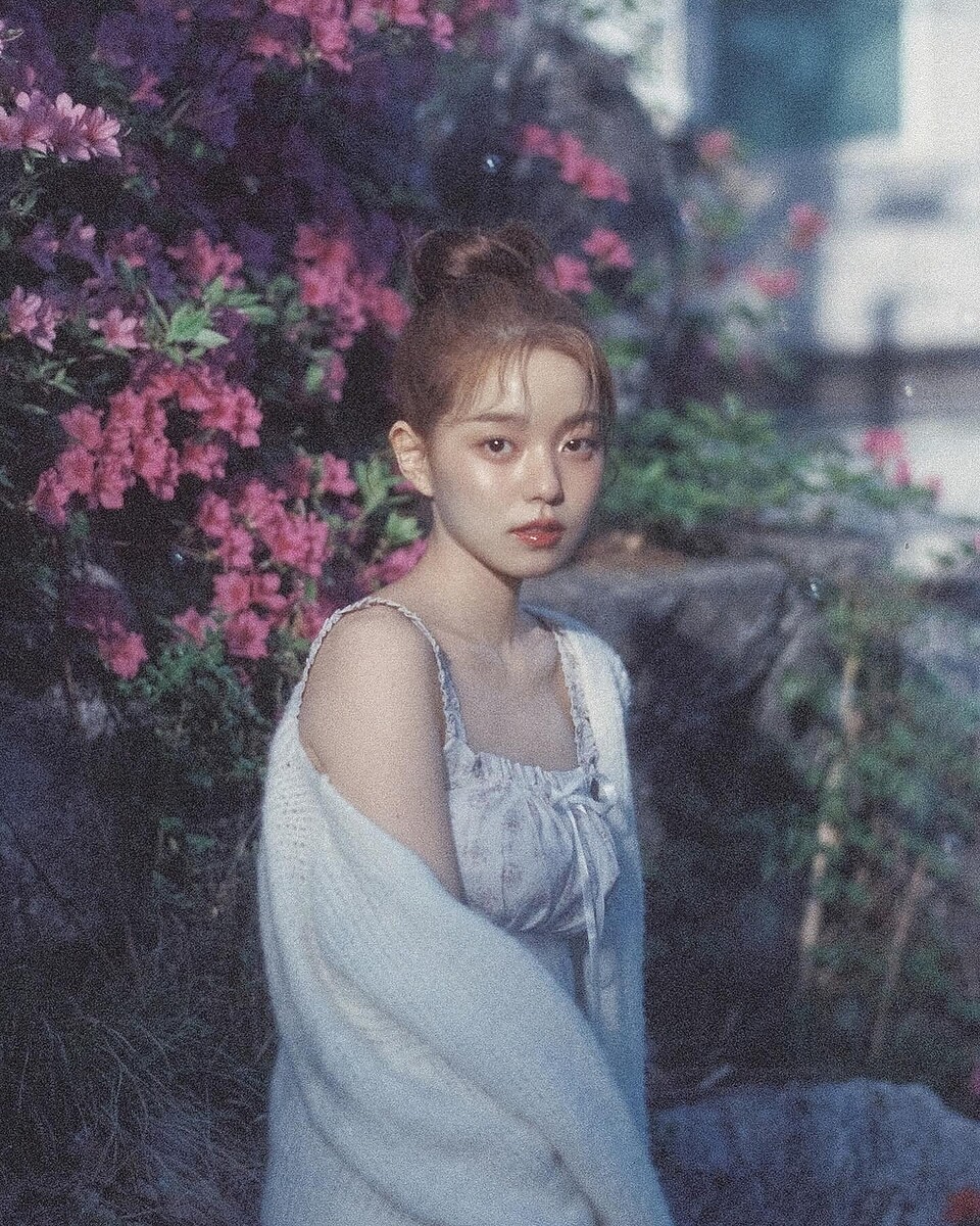 Rothy、6月23日に新曲「Happy End」をリリース…カムバックポスターを公開 - ライブドアニュース