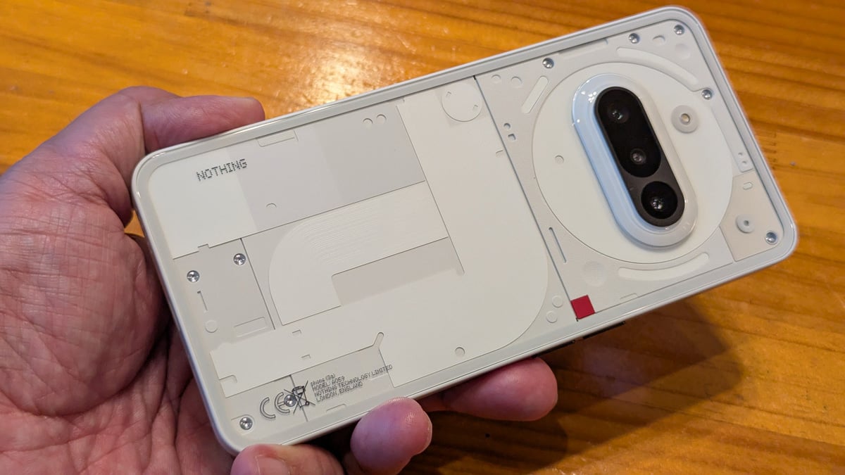 「Nothing Phone (3a)」レビュー 望遠初搭載の3眼カメラと専用ボタン付きAIメモ機能「Essential Space」に注目 ...