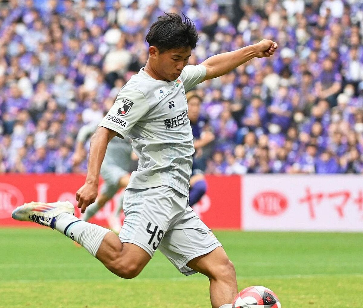 J1アビスパ福岡、ユース出身19歳FW前田一翔がJ2富山に期限付き移籍「絶対に成長します」 6月に福岡が富山からエース獲得 - ライブドアニュース