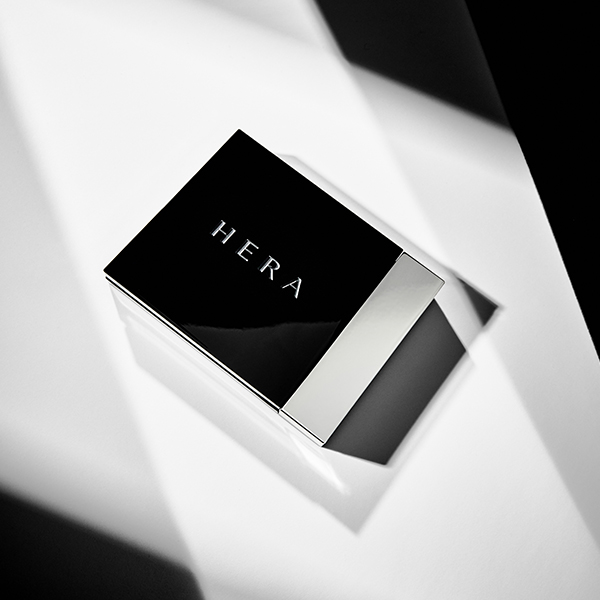 HERA、独自のクレイパウダー処方のマルチパウダー『エアリー パウダー プライマー N』が新登場！ - Peachy - ライブドアニュース