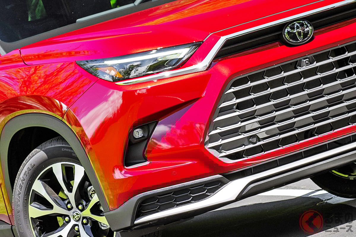 約620万円から！ トヨタ「新“3列・8人乗り”SUV」発表！ 全長5.1m級「“堂々”サイズ」の上級モデル！ 大“開口”グリルも超カッコいい「グランドハイランダー」2026年モデル 米国で ...