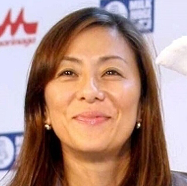 RIKACO「レジェンドサーファーの彼女だった」18歳当時の水着写真がスタイル抜群 - ライブドアニュース