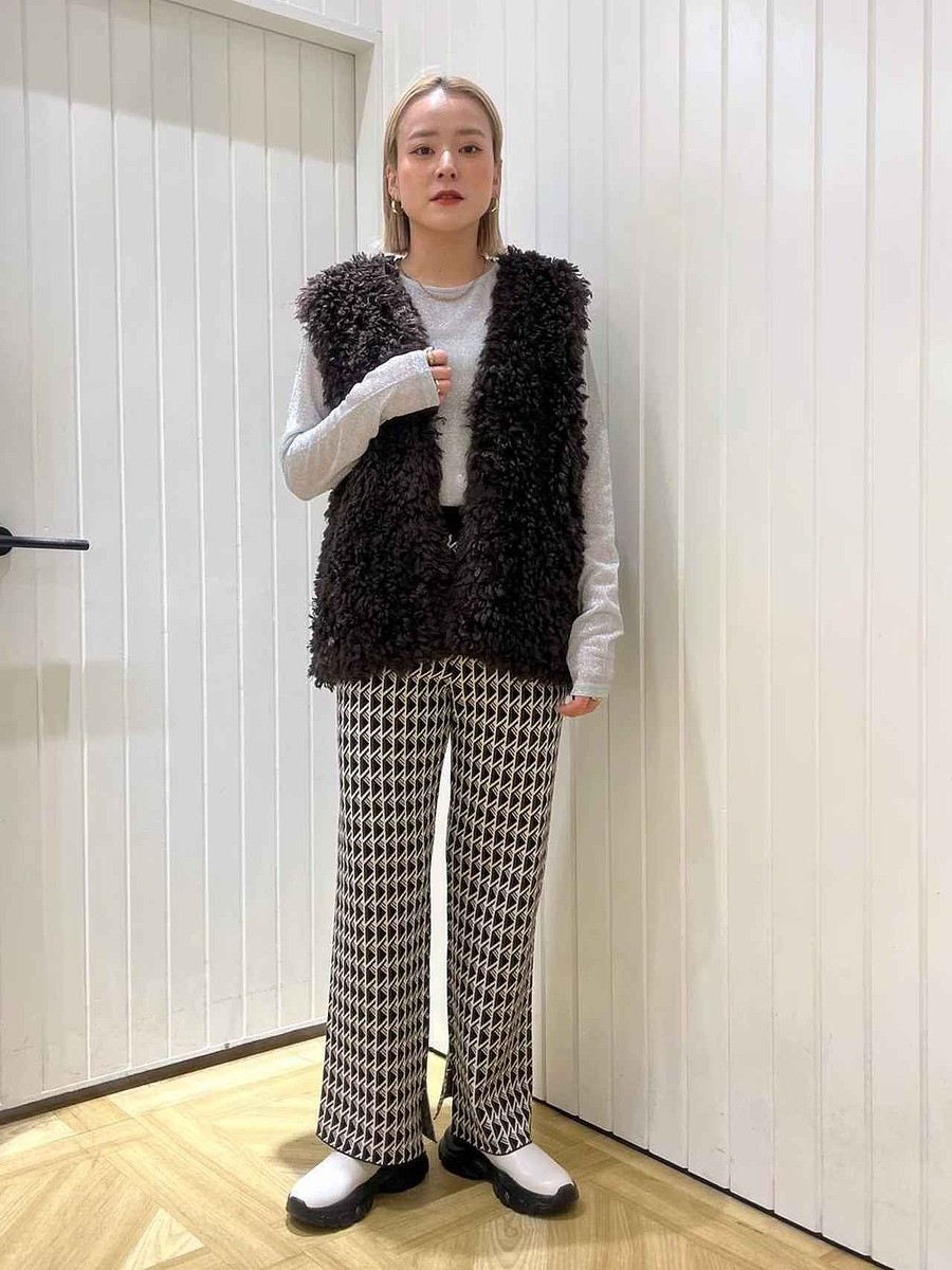 【画像】全国の女性、必見ーーッ!!【ローリーズファーム】羽織るだけでサマ見え！「最旬ファーベスト」 3/5 - Peachy - ライブドアニュース