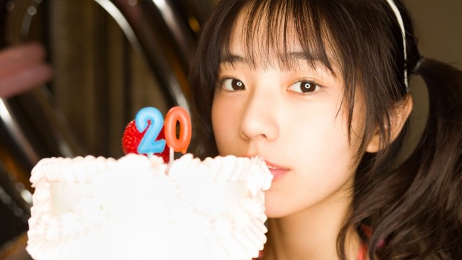 令和の完売クイーン・菊地姫奈、20歳記念写真集『memory』豪華版が数量限定で発売決定！ - ライブドアニュース